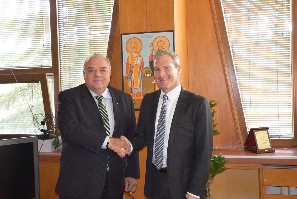 UNWE :: Public Lecture on The U.S. – EU: Economic Cooperation